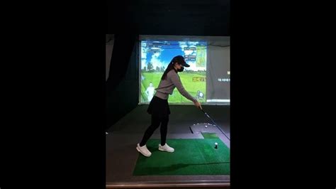 Sg고창 9홀 5언더 멀리건쓰고 나혼자스크린 스크린치는여자 스크린게임 Sg스크린골프 Golf Youtube