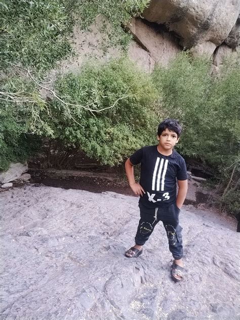 عکسی از میلاد شادکام یکی از شهدای نوجوان حادثه تروریستی کرمان بهداشت نیوز