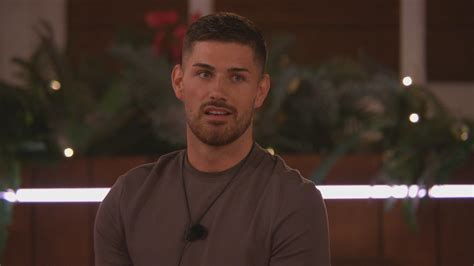Love Island Scott Van Der Sluis Takes Savage Swipe At Montel Mckenzie As He Sets His Sights On