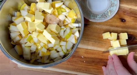 ვამზადებ ჩემთვის და მეზობლებსაც ვუმასპინძლდები ჩემი მსხლის მურაბის შესახებ ნამდვილი ლეგენდები