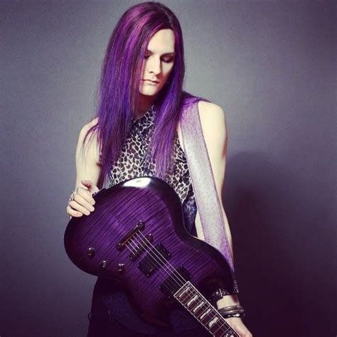 Pin By 𝕴𝖑𝖆 On Vk☠ Patrik Bataar Guitarist Style Bata Guitarist