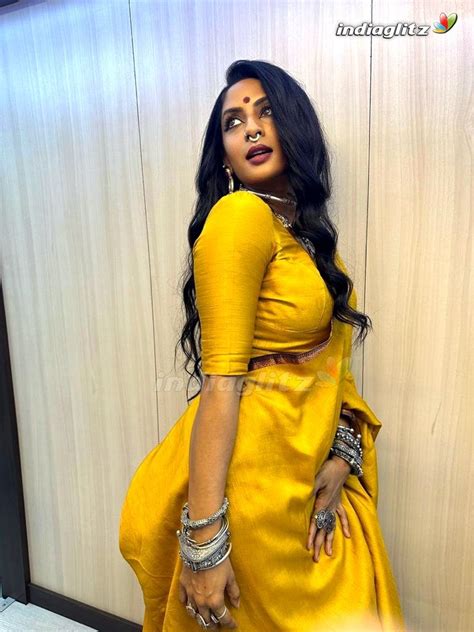 Sriya Reddy Photos Bollywood Actress Photos Images Gallery Stills