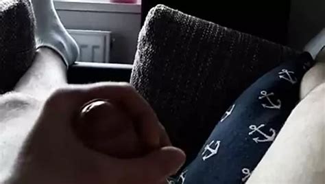 观看色情内容和一名粉丝在moitor To Left Xhamster