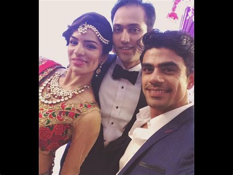 Newly Wed Couple Shikha Singh And Karan Shah Honeymoon In Sydney Filmibeat
