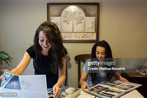 Sisters Dina Anderson And Michelle Anderson Are Helping Their Mom