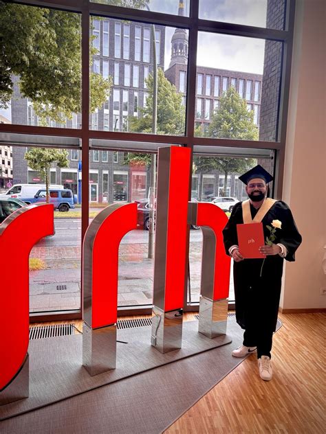 Gratitude Newbeginnings Businessanalytics Digitaltransformation Statista Srhuniversity