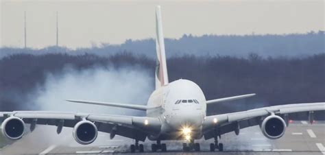 საქართველო ‼️თვითმფრინავი ავარიულად დაჯდა არიან დაშავებულები სრულად პირველ კომენტარში👇