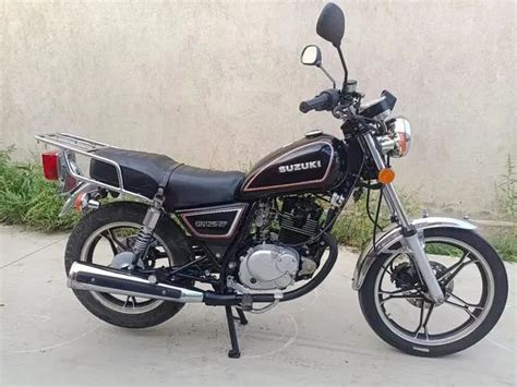 Suzuki Gn125 到底是铃木还是豪爵，一代经典何时重展雄风！摩托范