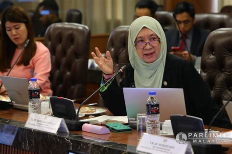 After Menu Rahmah Brouhaha Dr Halimah Shocks Netizens With Hitlers Quote