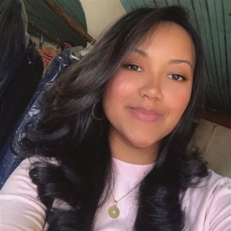 Miah Randrianantoandro Miah Morr • Threads Say More