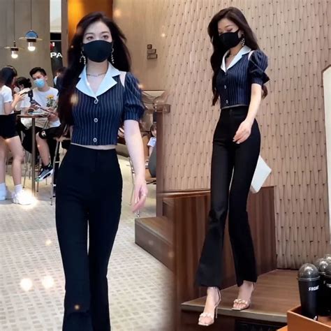인터넷 유명인 기질 패션 세트 여성 여름 하이 엔드 짧은 옷깃 스트라이프 탑 슬리밍 스플릿 부트 컷 바지 투피스 세트