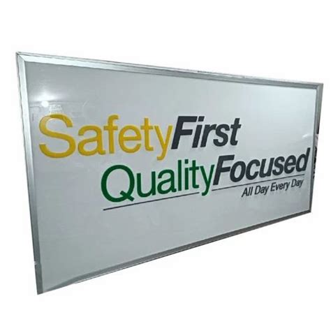 Rectangle 15mm Advertisement Acrylic Led Sign Board 8 X 4 Feet L X W