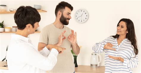 10 Body Language Tricks To Instantly Win People Over Hack Spirit R