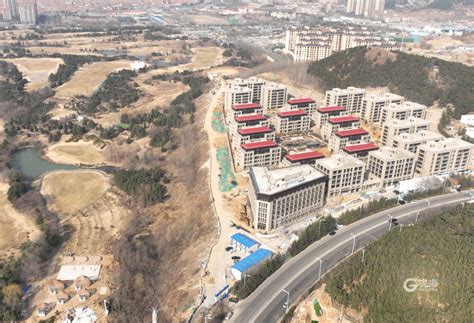 青岛城市更新建设·图片对比看变化㉒ 崂山区峻岭路：打通“民心路”，出行不再兜圈子 青报网 青岛日报官网