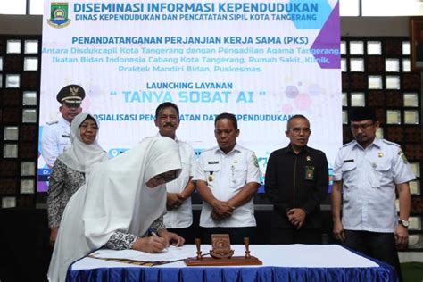 Disdukcapil Kota Tangerang Luncurkan Layanan Konsultasi Online 24 Jam Antara News Banten