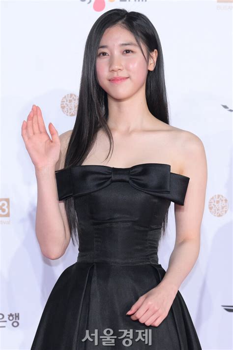 이런 느낌의 배우 추천좀 Avdbs