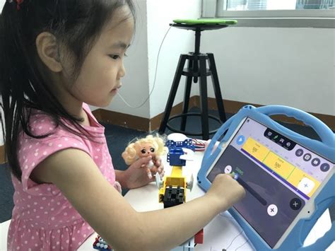 Jimu Stem 兒童機械人編程課程 Robocode Academy