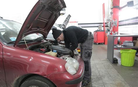 11 Reasons Why Your Coolant Is Low But No Leaks