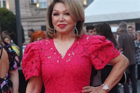 Neda Ukraden Slavi 73 Rođendan I Objavila Je Fotografiju U Kupaćem Kostimu Idem Slaviti