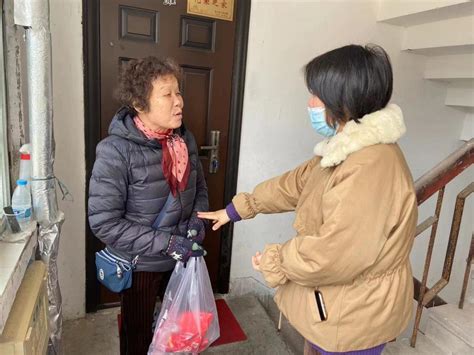 普陀区沈家门街道大蒲湾社区文化礼堂开展“温情陪伴闹元宵”关爱慰问活动 普陀新闻网