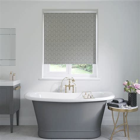 A Guide To Waterproof Bathroom Blinds