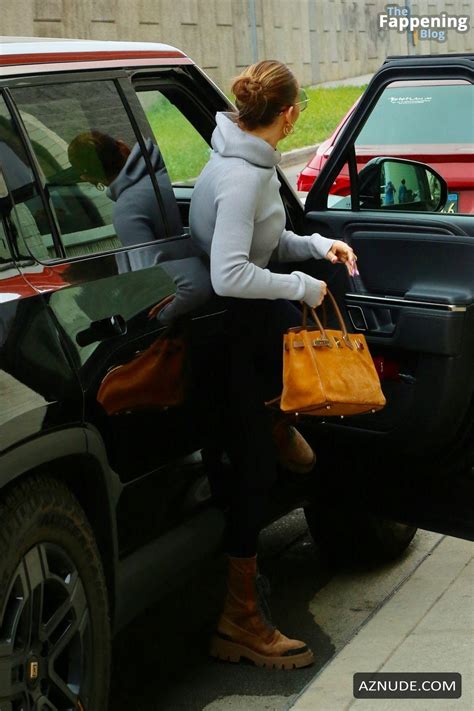Jennifer Lopez Sexy Spotted Showing Off Her Svelte Physique While Heading To The Dance Studio In