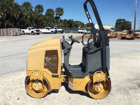 Bidera Government Auctions 2014 Cat Cb14 B Roller