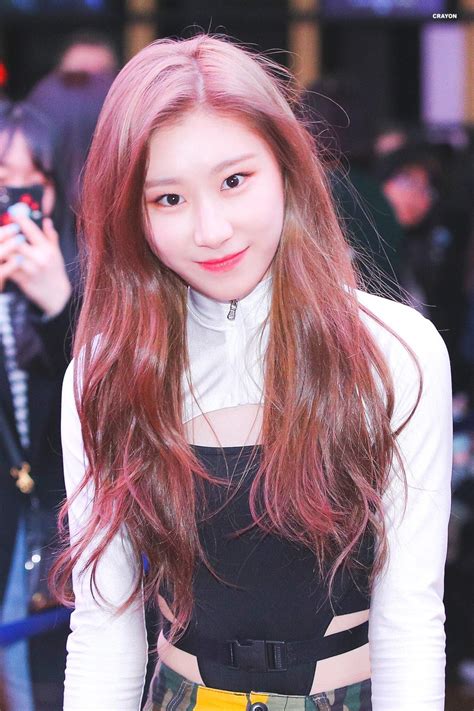 190214 Pretty Chaeryeong Ritzy