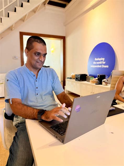 Yasas Vishuddhi Abeywickrama On Linkedin I Started My Career In Large Corporates Then I Co