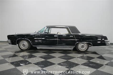 1966 Chrysler Imperial Crown Sedan
