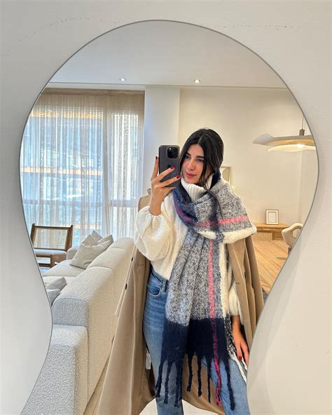 Cattleyascarfinstagram On Pinno بفرمایین شال شاستی بلند😂 محبوب ترین