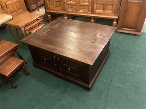 ბელგიური ავეჯის სახლი Home