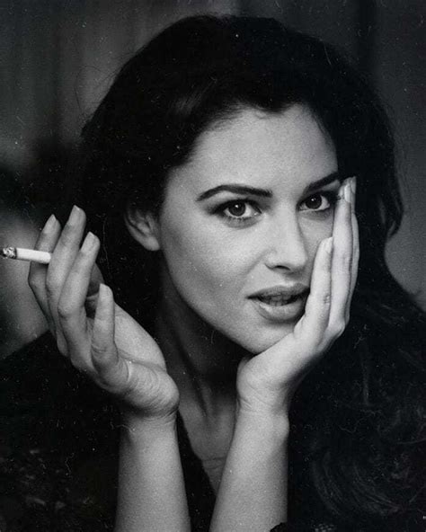 Monica Bellucci Scrolller Monica Bellucci Scrolller