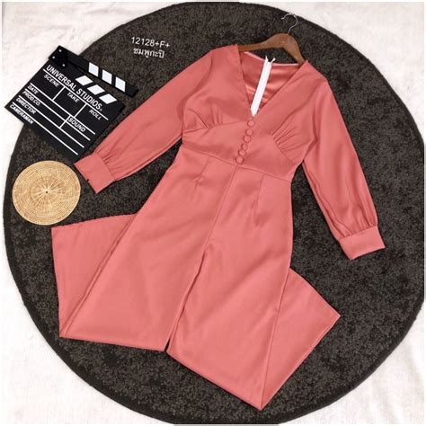 จั๊มสูทขายาว มีหลายสี คอวี แขนยาว ขาทรงกระบอก ทรงเรียบหรู เสื้อผ้าแฟชั่น ชุดออกงาน 12128