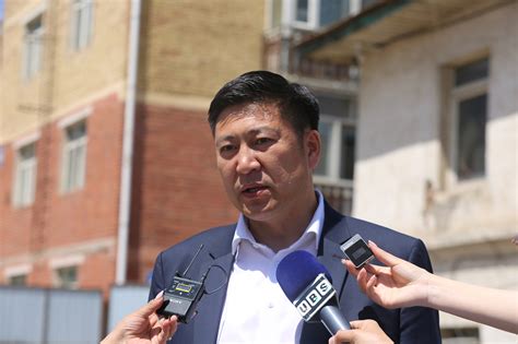 Ашиглалтын шаардлага хангахгүй долоон орон сууцыг буулгаж шинээр барина