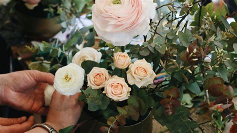 15 Must Know Tips For Growing Roses In Pots And What To Do When Things