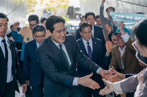 D 1 ‘북극성 전지현과 강동원의 첩보 멜로 관전포인트 세 가지 맥스무비