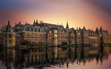 Binnenhof Es Un Complejo De La Ciudad En La Ciudad De La Haya Países