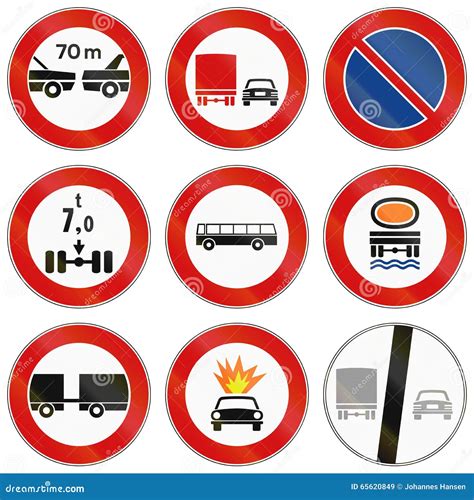 Дорожные знаки используемые в Италии Иллюстрация штока иллюстрации насчитывающей загрязняйте