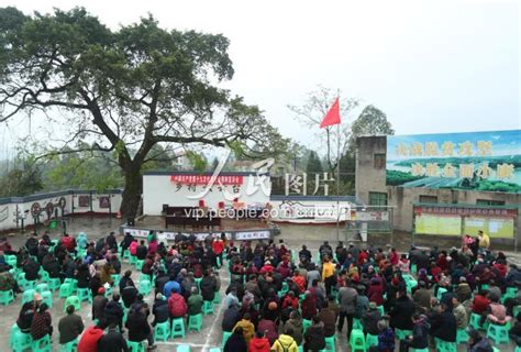 四川华蓥乡村坝坝会 宣讲十九大 人民图片网