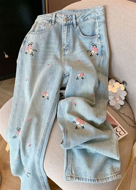 Calça Jeans 👖👖👖👖 Embroidered Jeans Outfit Embroidered Jeans Floral