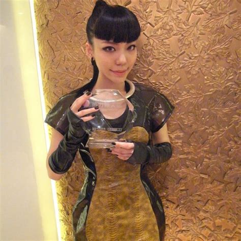 吴莫愁获传媒亚洲年度新锐大奖 成唯一获奖歌手 搜狐音乐