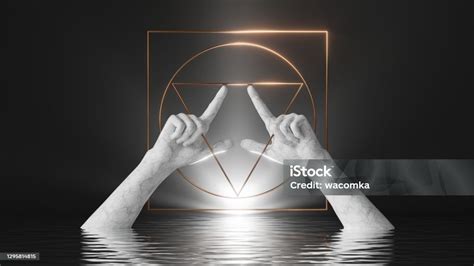 3d 렌더링 검은 배경에 흰색 대리석 마네킹 손 신성한 기하학적 프레임 물에 밝은 빛과 반사와 현대 미니멀 한 장면 Sacred