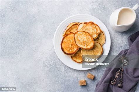 코 티 지 치즈 팬케이크 잼와 차 개념 건강 한 아침 식사입니다 0명에 대한 스톡 사진 및 기타 이미지 0명 가정 주방 가정의 방 Istock