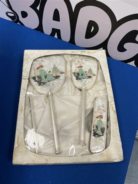 Japanese Design Dressing Table Set Badgers Auctions
