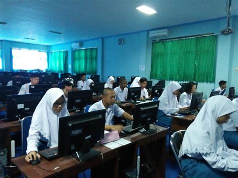 Belajar Mapel Informatika Mapel Lintas Minat Membuat Siswa Semangat Zaenal Ikhsan