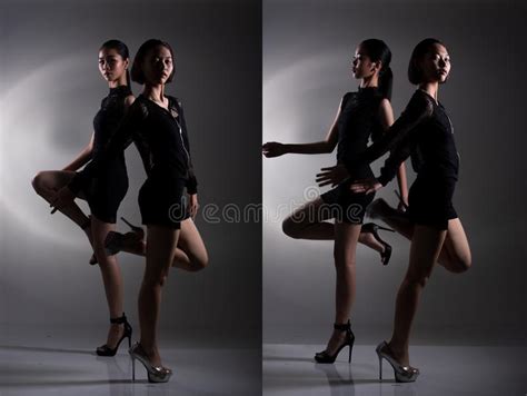 Grupo De Irm Mais Nova Mais Idosa Adolescente Asi Tica Imagem De Stock Imagem De Japon S