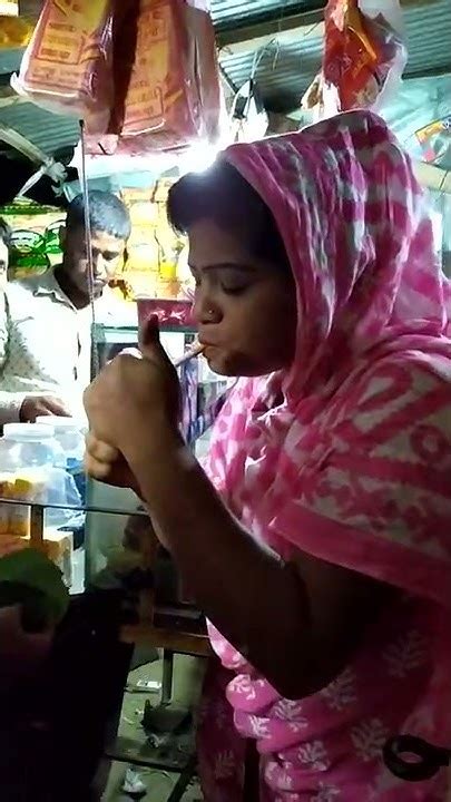শঠিবাড়ির শিতলগাড়ির সেই তালগাছ মাকা কুসুম মেডামের সিগারেট খাওয়ার রিয়াল ভিডিও একবার দেকুন ও