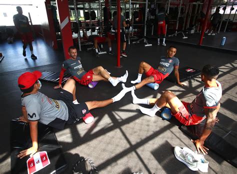 Національна збірна Перу провела перше тренування з гравцями Ліги 1 у Відені Infobae