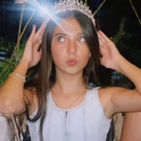 Paula Soypaula Cacho1 Snapchat Stories Spotlight And Lenses